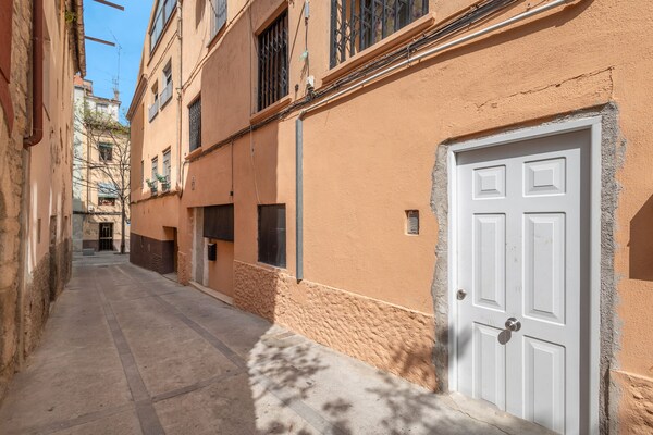 Apartment 'Wonderful Center Manresa' With Private Terrace, Wi-fi And Air Conditioning - Municipality of Manresa