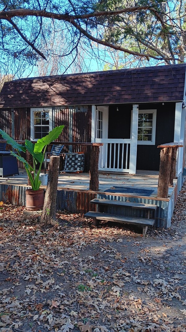 Traveller Themed Cabin\ncan Only Be Rented In Conjunction W 1 Of Our Other Cabins - Canton, TX