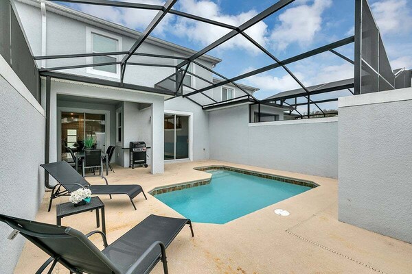 Story Lake Resort: Dream Getaway W/ Pool & Designer Interiors! - Kissimmee, FL