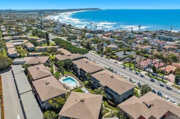 Capri La Jolla - Charming 2 Bd Condo - Walk To Beach - San Diego, CA