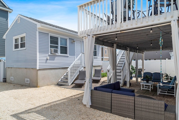 Beach House 2 Blocks From The Board Walk, Parking, Beach Towels And Badges - Jersey Shore, NJ