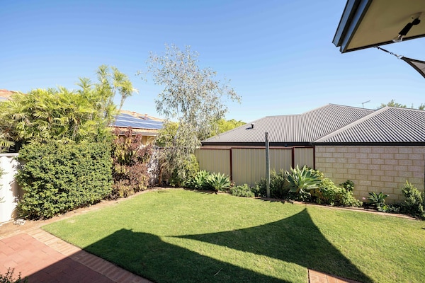 Family Home Close To Fremantle & Coogee Beach - Coogee