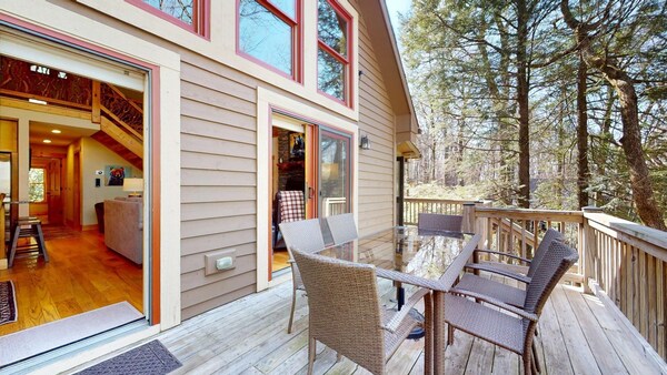 Creekview Cabin | Screened Porch With Indoor Wood Burning Fireplace *Introductory Discount* - Highlands, NC