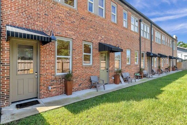 Beautifully Modern Townhouse In Historic Spr! - Jacksonville
