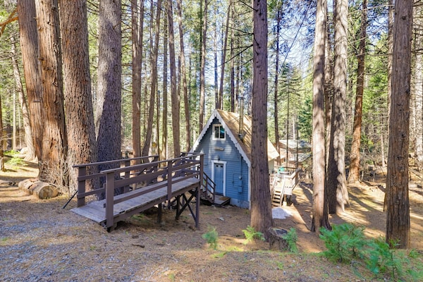 Hike, Ski & Sip: Arnold Cabin 4 Mi To State Park! - Murphys, CA