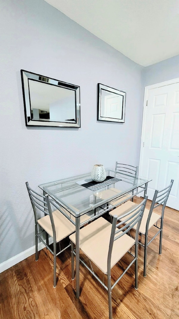 4kings, 4bath, 2kitchens, 2livingrms W/easy Access To Downtown & Red Rocks - Broomfield, CO