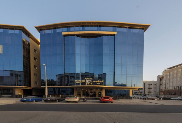 Luxe King Escape | Jeddahs Harbour Gateway - Jeddah