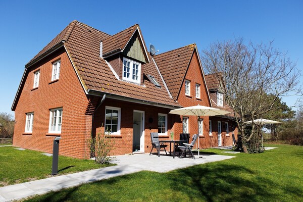 Urlaub Mit Hund / Erdgeschosswohnung Mit Terrasse Für 3 Personen - Amrum