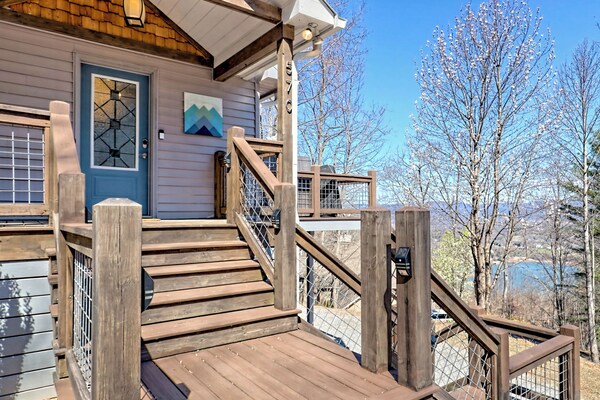 Altitude Adjustment By Chatuge Home Concierge, Firepit, Hot Tub, Mountain & Lake View - Hiawassee, GA