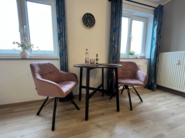 "Experience Comfort And Convenience At Wohnperle Neustadt In Dresden!" - 德累斯頓