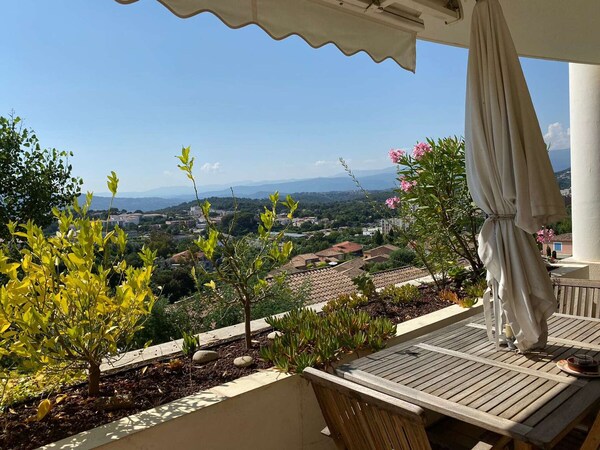 2-room Apartment With Terrace And Pool - 4 Sleeps - Cannes - Mougins