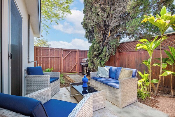 4 Miles To Beach Central And Newly Renovated - Del Mar, CA