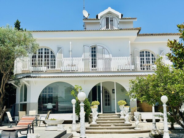 Encantadora Casa En Mas Matas, Roses  Espacio, Confort Y Estilo Mediterráneo - Roses