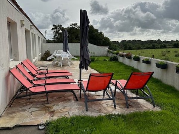 Gîte Calme En Campagne Avec Animaux Acceptés, Parking Et Wifi - Couëron