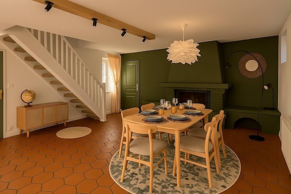 The Canal House - Dracy-le-Fort