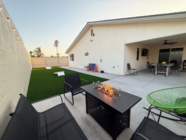 Lime Light La Mesa New 4br 3ba, Group Friendly - Lakeside, CA