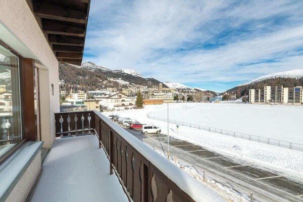 Elegantes Alpine Escape Mit Herrlicher Aussicht - Pontresina