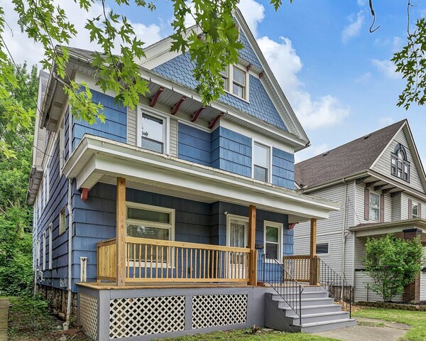 7bdrm, 3baths, 2 Kitchens, Mins To Falls, Arcade, Wifi, Ac, Parking - Niagara Falls