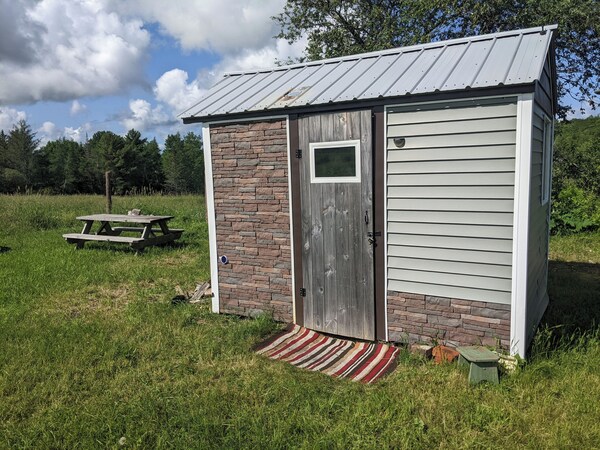 Farmstay In A Tiny Shack With View On Horse & Goat Pasture - Maine