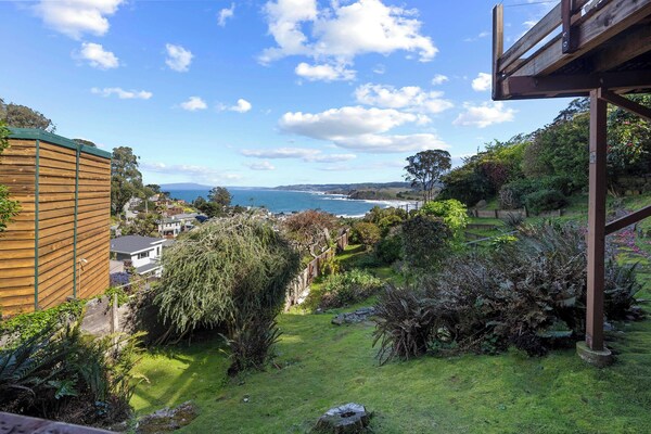 Small Home With Ocean View Walk To Restaurants, Brewery, Shops, Beach - Pacifica, CA
