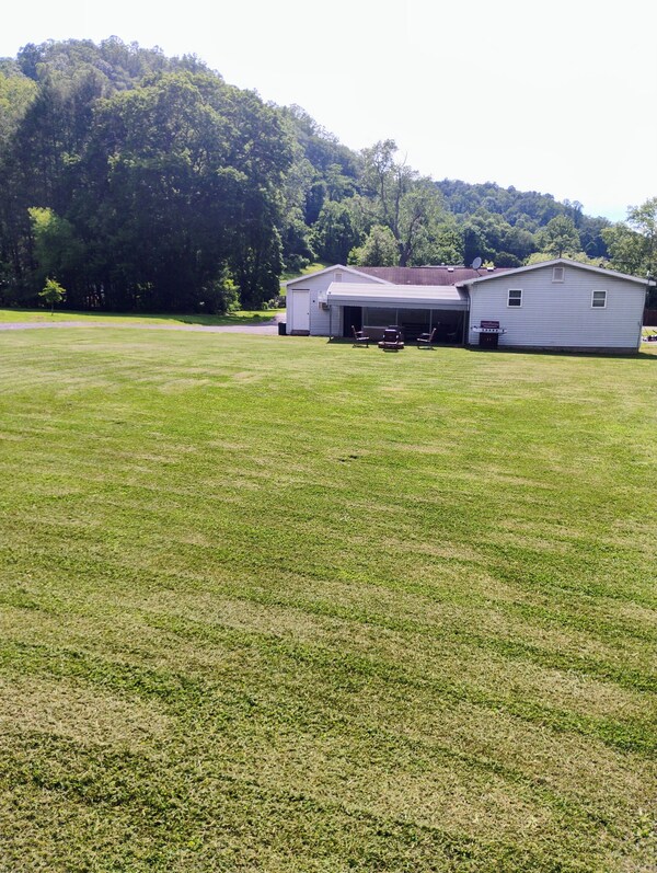 4 Bedroom House Outside Of Oakhill Sleeps 12 - Hilltop, WV