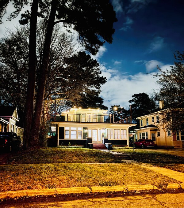 The Bungalow Historic  Modern 4/2 In Highland - Shreveport