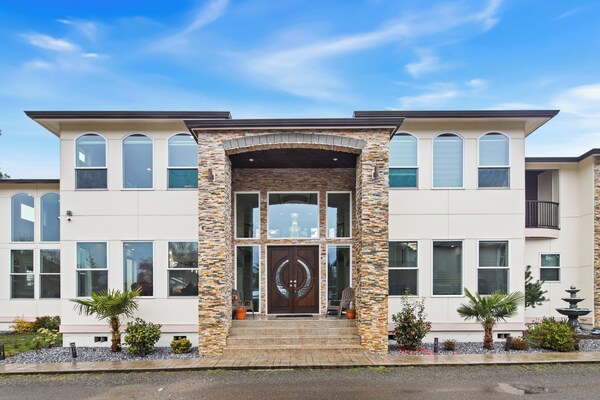 Spacious 5br Retreat New Seattle - 肯特