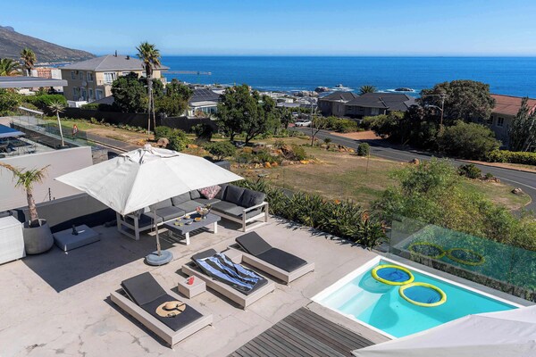 Jo Leo - Camps Bay Luxury Villa With Views & Pool - Camps Bay
