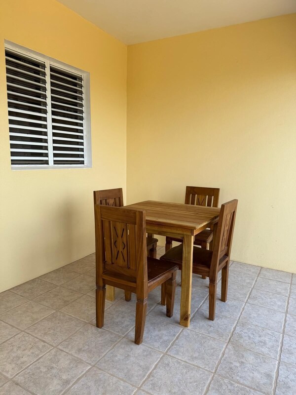 Vintage Timbers Cottage 2-bedroom With Ac, Wifi In North Side - Caribbean