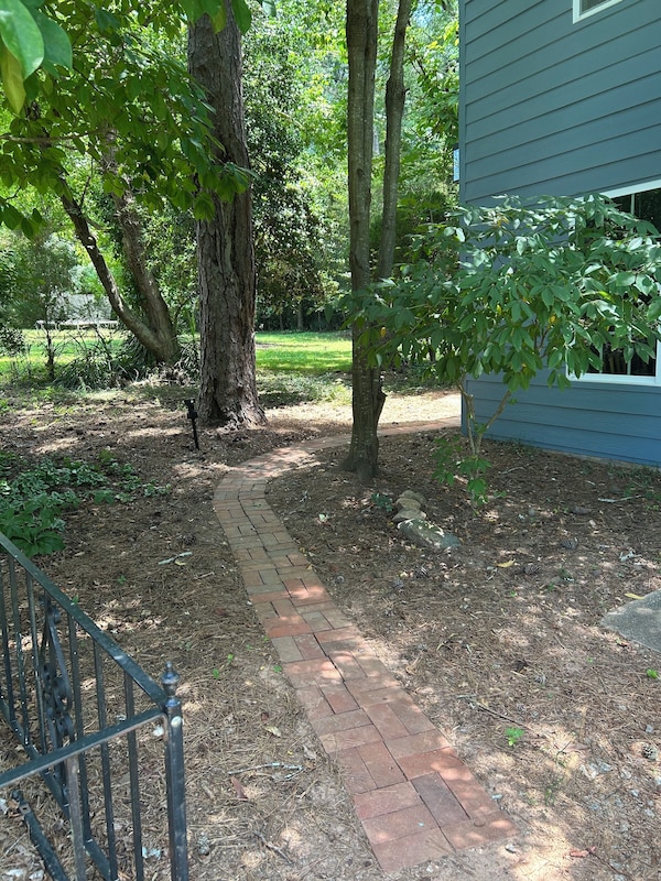 New Two Bedroom Suite Nestled In Stunning Backyard Garden - Athens