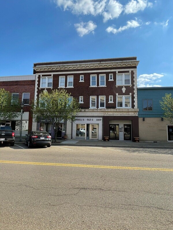 2 Bedroom Apartment On Main Street In Coshocton - Fresno, OH