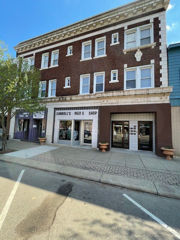 Beach Themed, Newly Renovated 1 Bedroom Apartment - West Lafayette, OH