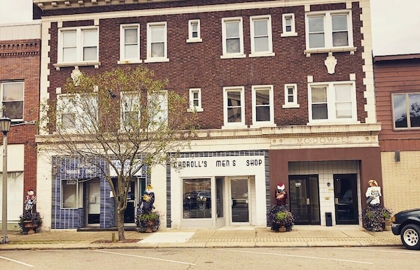 1 Bedroom Apartment In Downtown Coshocton (23) - West Lafayette, OH