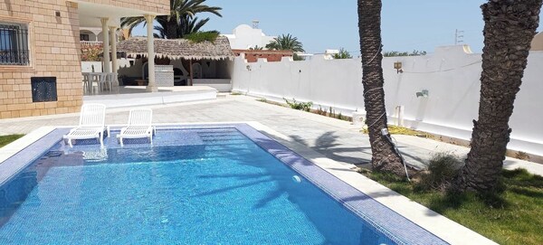 Magnifique Villa Pied Dans Leau+piscine Kerkennah - Tunisie