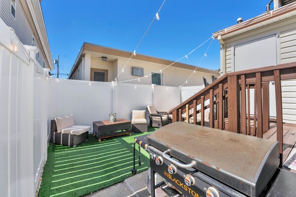 Charming Newly Renovated 4-bedroom Home In Wildwood Crest 2 Blocks To Beach - Cape May, NJ