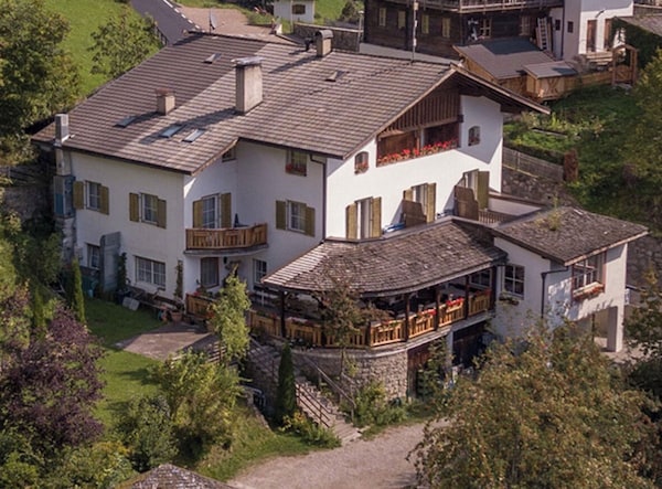 Gasthof Kirchsteiger 'Zimmer 5' Mit Seeblick, Gemeinschaftsterrasse Und Wi-fi - Ulten