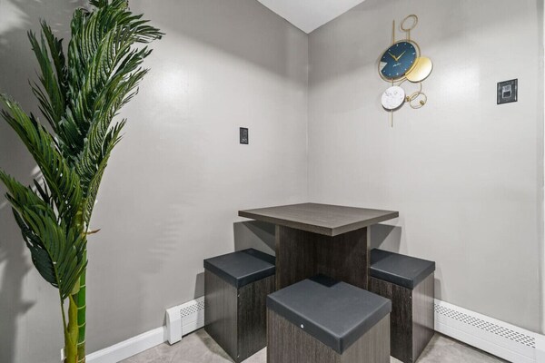 Charming Retreat| 3-br | Nyc Access - Staten Island, NY