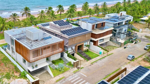 Casa Mar 49 Beachfront Mansion With 8 Suites In Guarajuba Paraíso Condominium - Bahía