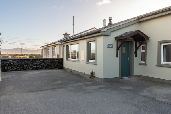 Dune Cottage Four Bedroom House - County Cork