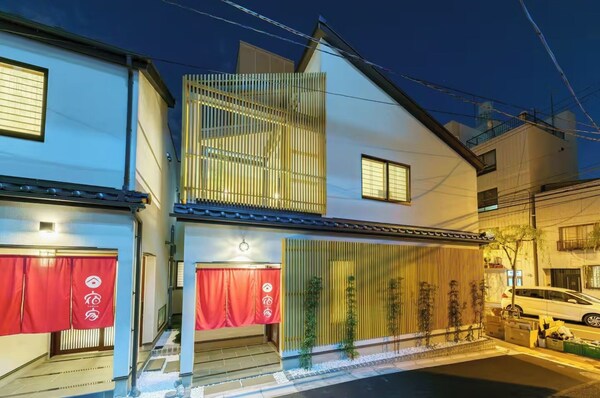 宿家柳通り西棟 浅草 お二人様限定の露天風呂付、モダン和風のラグジュアリー一軒家 / 台東区 東京都 - 銀座