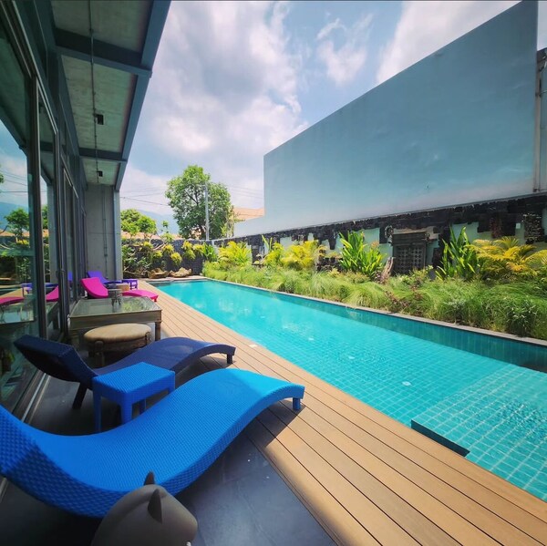Cozy Loft-style Rooms, Private Baths, Free Wi-fi, A/c, And Shared Spaces. - Chiang Mai