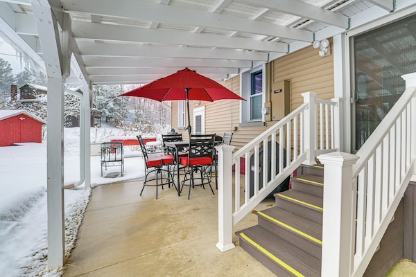 Walk To Lake Huron Beaches: Home W/ Fire Pit! - Rogers City, MI