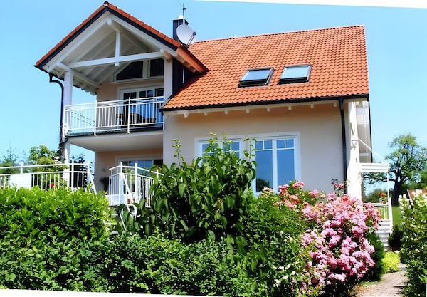 Apartment '1-zimmer' With Private Terrace, Shared Garden And Wi-fi - Konstanz