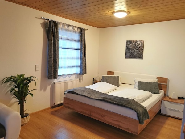 Familienzimmer, Dusche, Wc, Bergseite - Schusterbauer - Salzburg