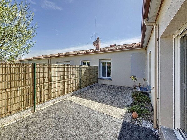 2-bedroom House, Sleeps 6 - Royan