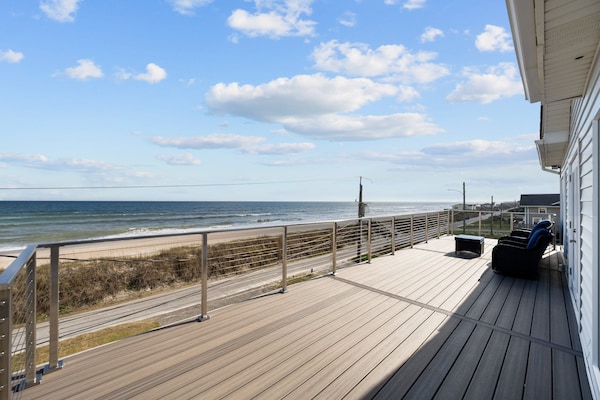 Summer Winds #191 - Ocean Views, Private Pool, Hot Tub & Steps To The Beach! - Sneads Ferry, NC