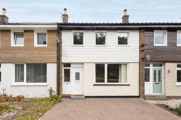 A Comfortable, Two-story Three-bedroom Villa - Bamburgh