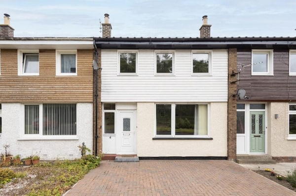 A Comfortable, Two-story Three-bedroom Villa - Bamburgh