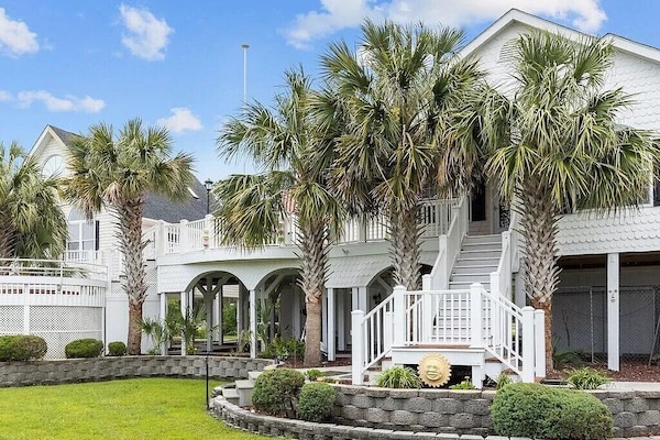 Waterfront Retreat W/ Guest House, Dock & Rv Hookup Perfect Getaway! - Beaufort, NC