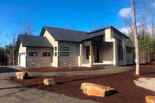Northern Lights - Evergreen Lodge - A/c, Wi-fi, Dw, W/d, Pool Table, Games Room! - Ontario 60